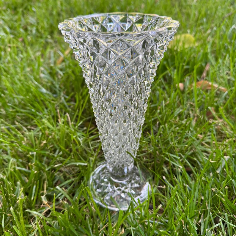 Vintage Crystal Glass Diamond Pattern Footed Vase Art Deco 8" - Etsy