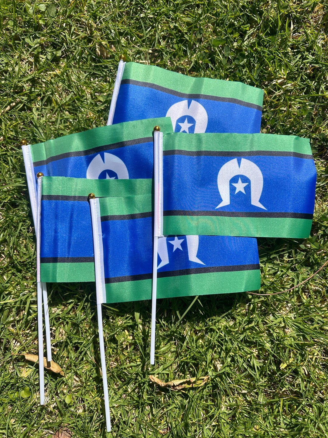 5 Torres Strait Islander Hand Waver Stick Flags Indigenous Pride ...