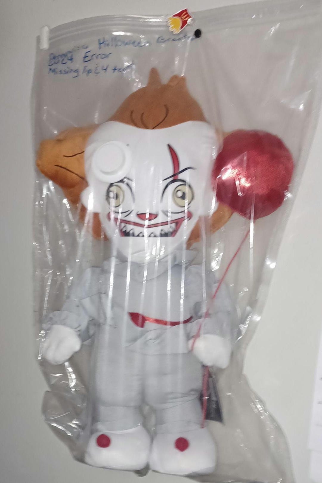 Rare Pennywise-it-plush 24"-factory ERROR- Missing Bottom Lip and Teeth ...