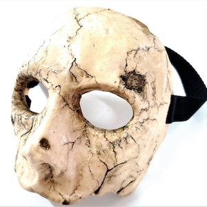 HALLOWEEN Cracked Dolly Face Resin Mask - Etsy