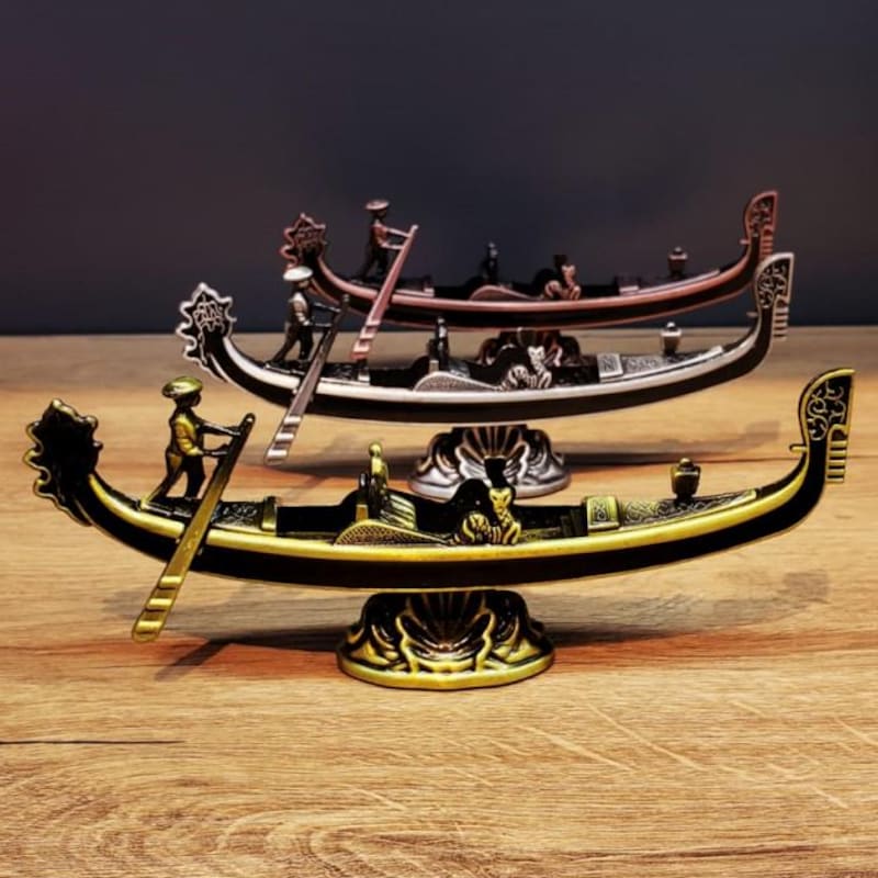 Italian Souvenir Figurine - Etsy UK