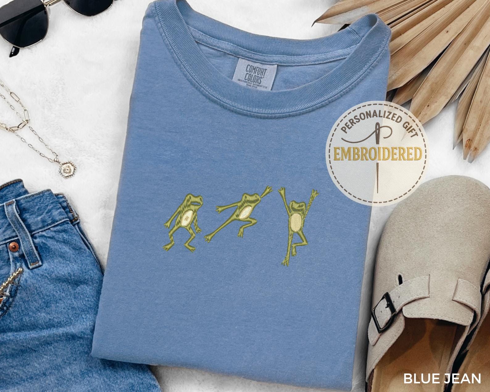 Jumping Frog Embroidered T-shirt, Frog University T-shirt, Embroidered ...