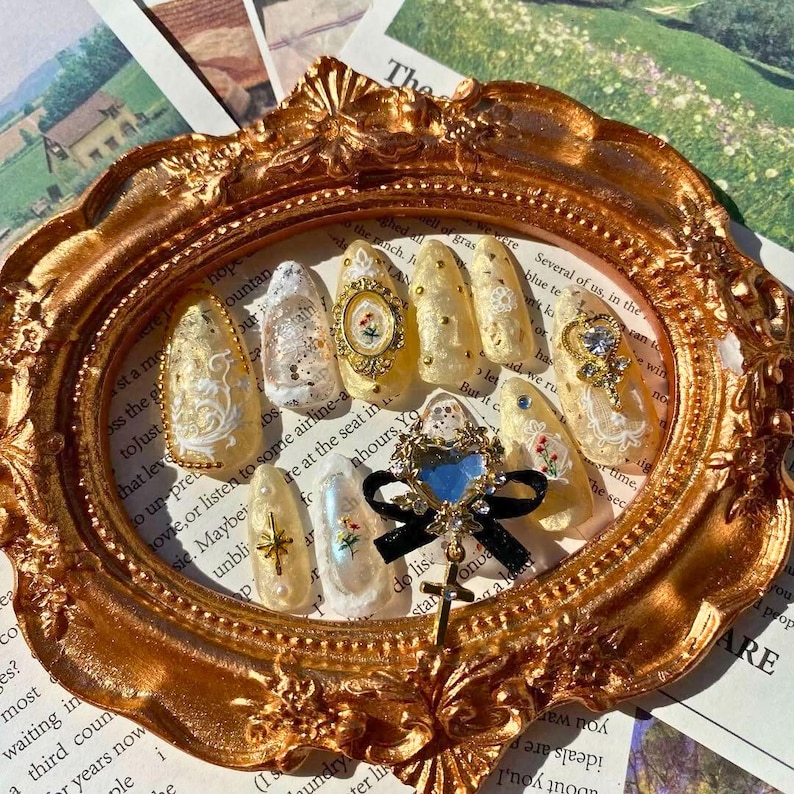 Rococo Dream Press-on Nails | Handmade Vintage Baroque Nail Art With ...