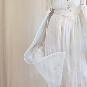 Vintage 50's Laros Ivory White Dreamy Pink Rose Floral Applique Nylon ...