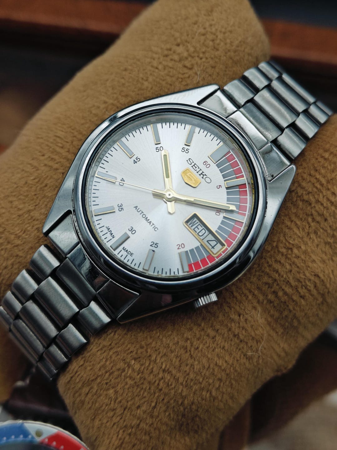 Vintage Authentic Seiko 5 Men's Automatic Wrist Watch, Day Date-gift ...