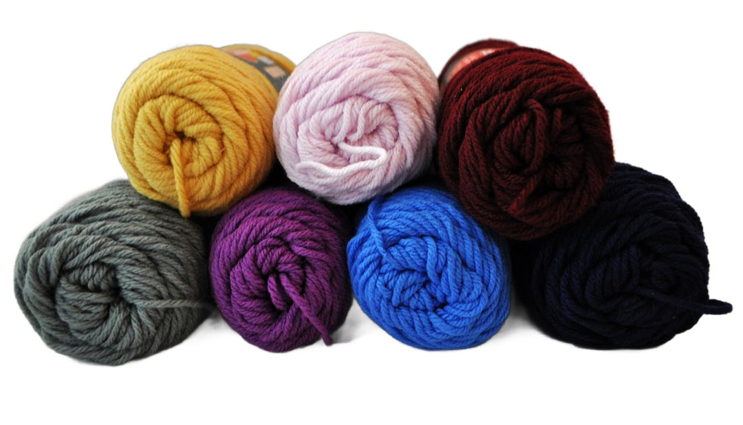 Red Heart Classic Yarn, 3.5 Oz, 100% Orlon Acrylic, Mixed Colors ...