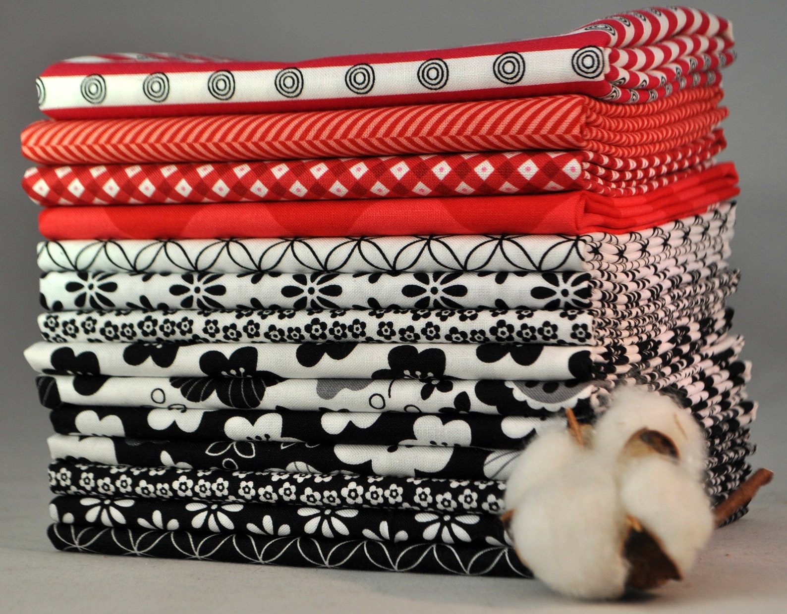 Designer Fabric Bundle Black/white/red Fat Eighths Bundle 14 | Etsy