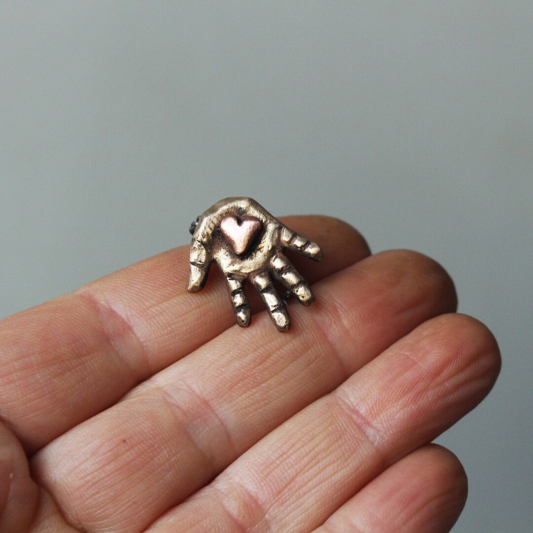 Heart in Hand Brooch - Etsy