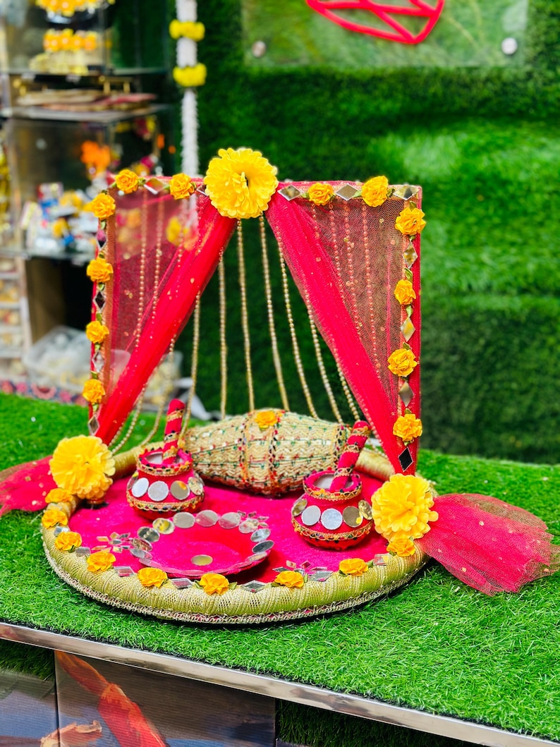 Floral Mehndi Haldi Thali Set: Velvet & Net Frame, Pakistani Wedding ...