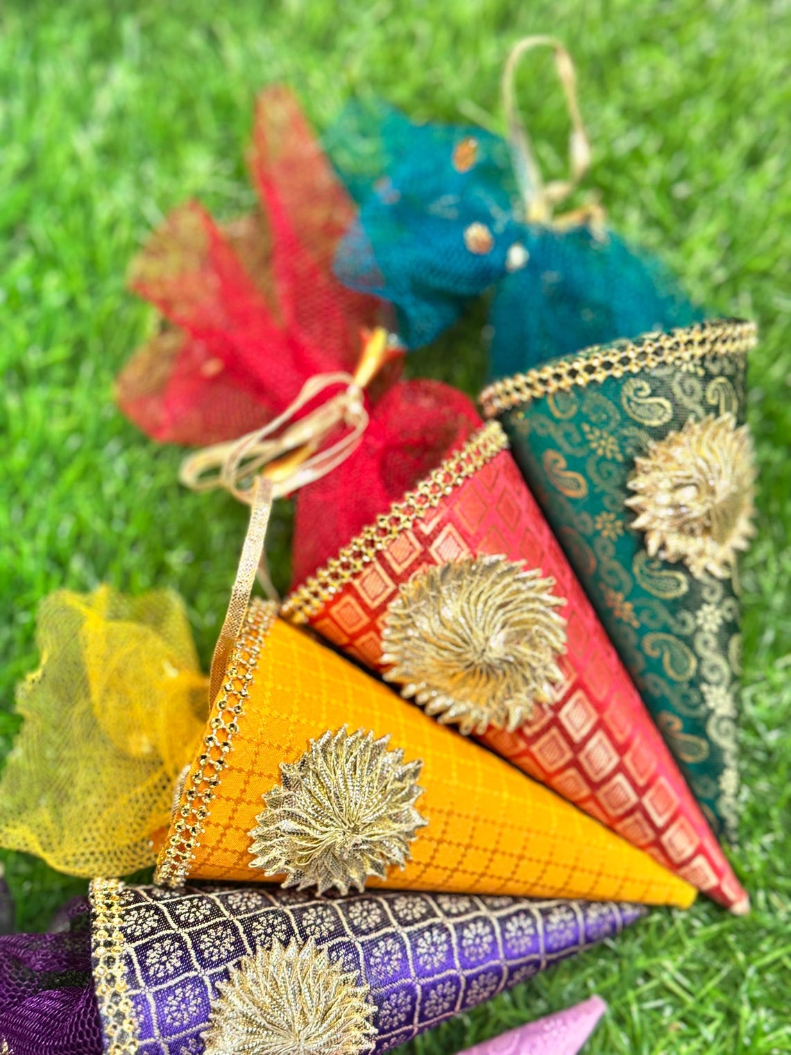 Handmade Cone Favor Boxes Multi Color | Mehndi Wedding Sweets Almonds ...