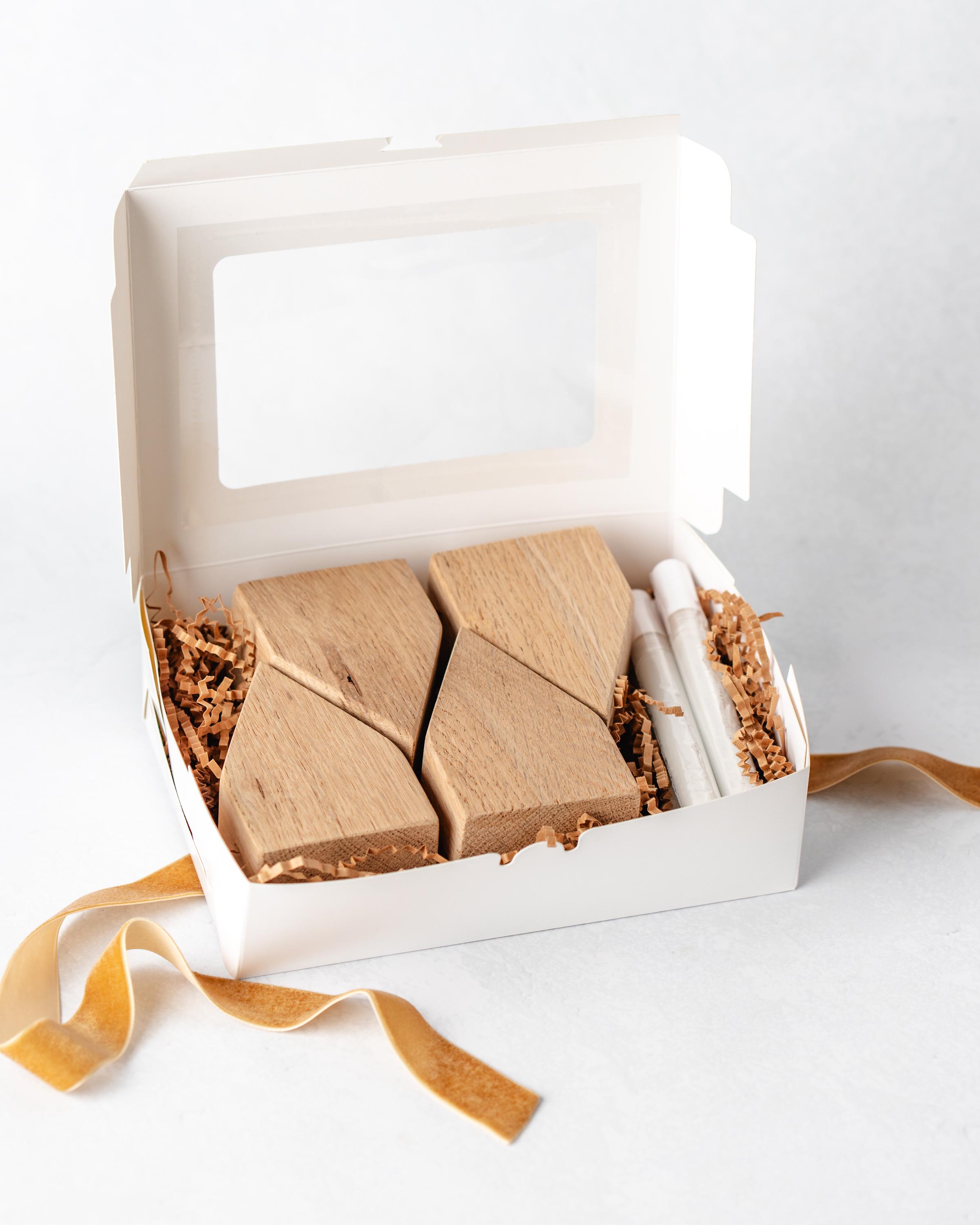 DIY Gingerbread House Kit, Holiday Craft Set, Includes 4 Wooden Houses ...