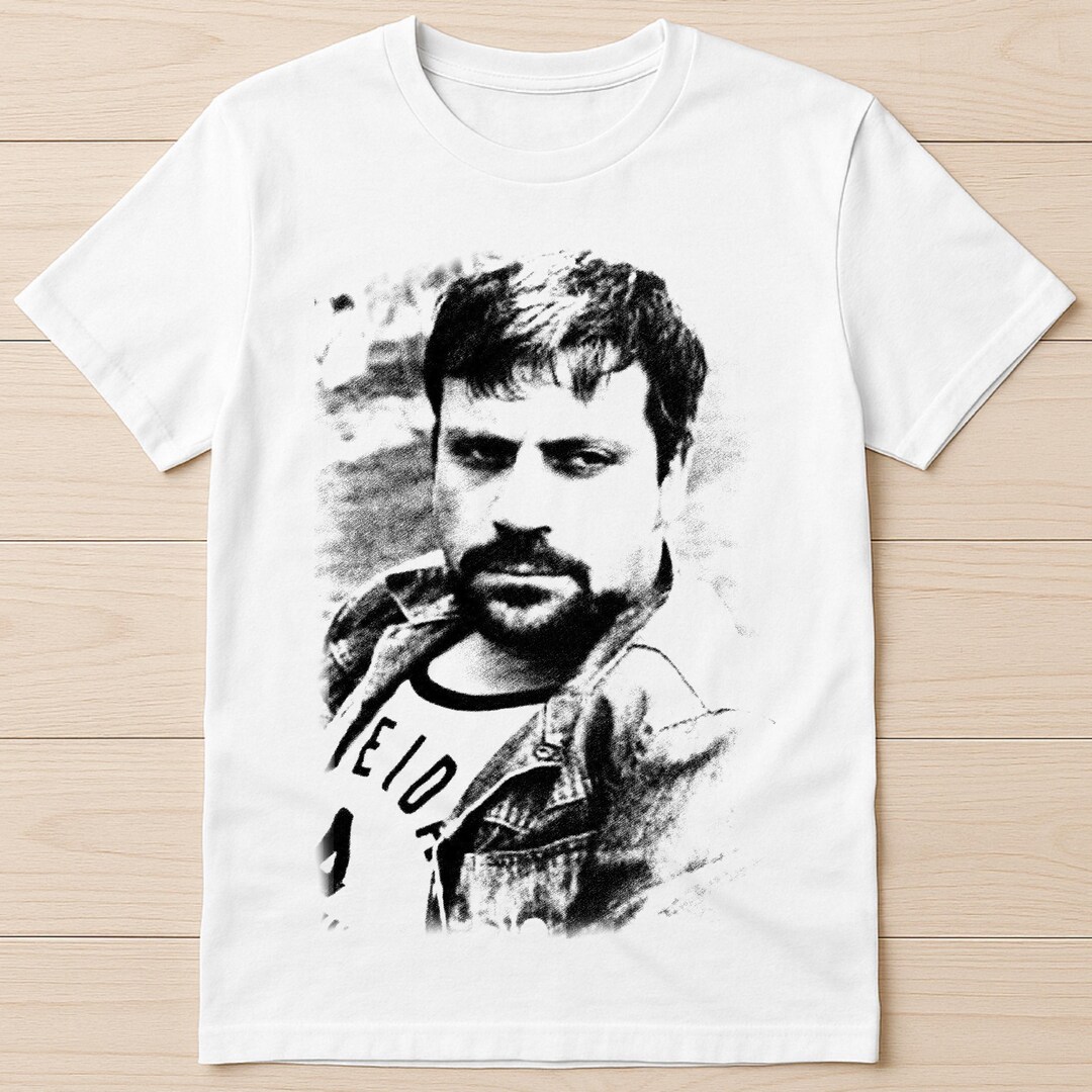 Oliver Reed Portrait British Film Actor Retro Cool Gift Tee T Shirt ...