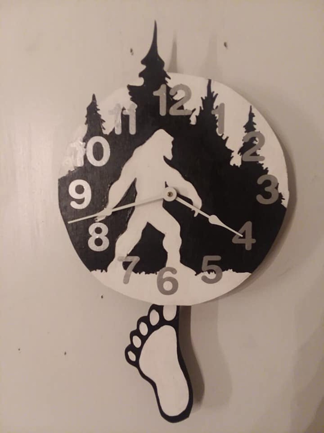 Bigfoot/ Sasquatch Pendulum Clock - Etsy