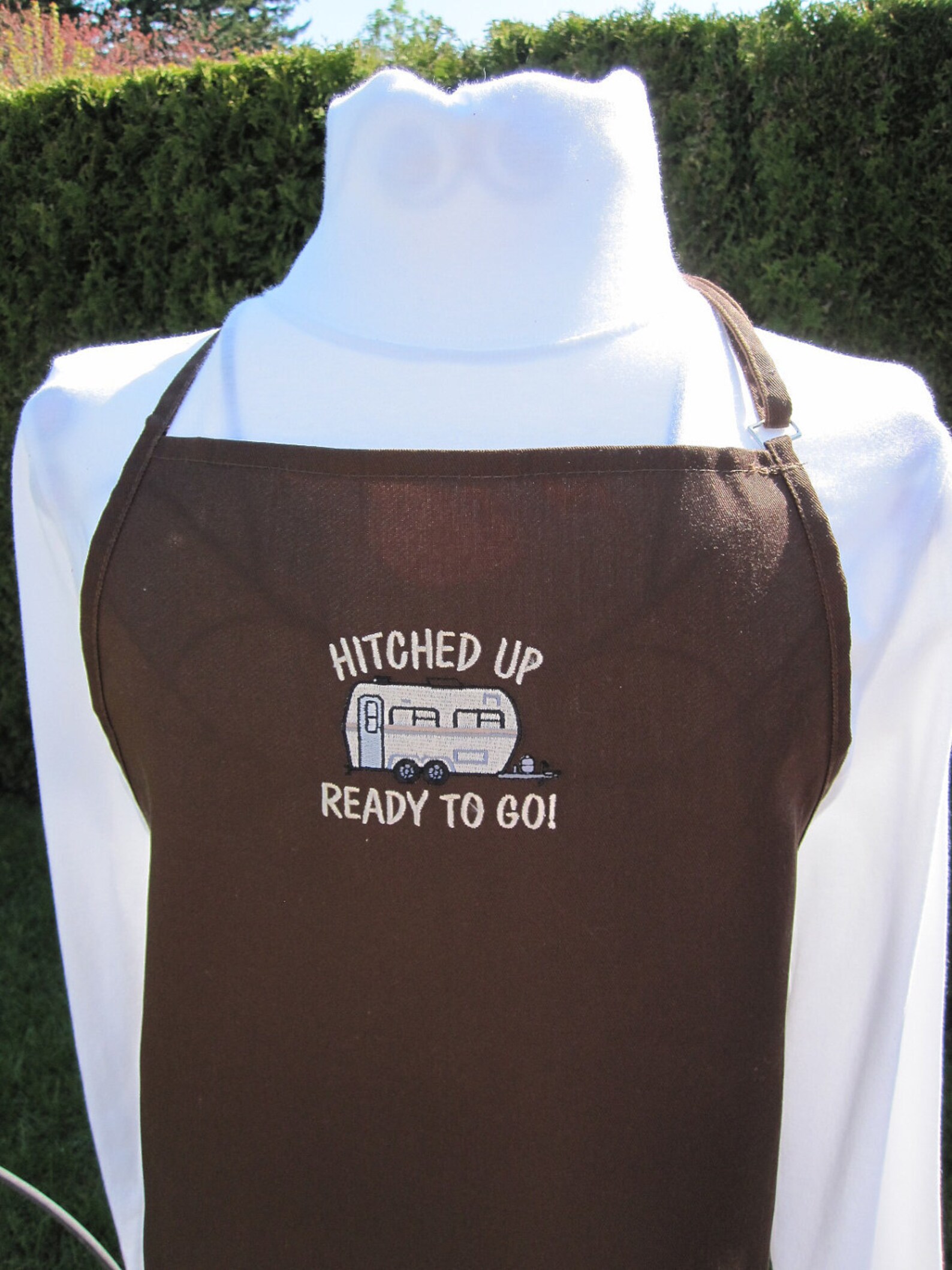 Three Pocket Apron With a Trailer Embroidery Comes in Brown or Green ...