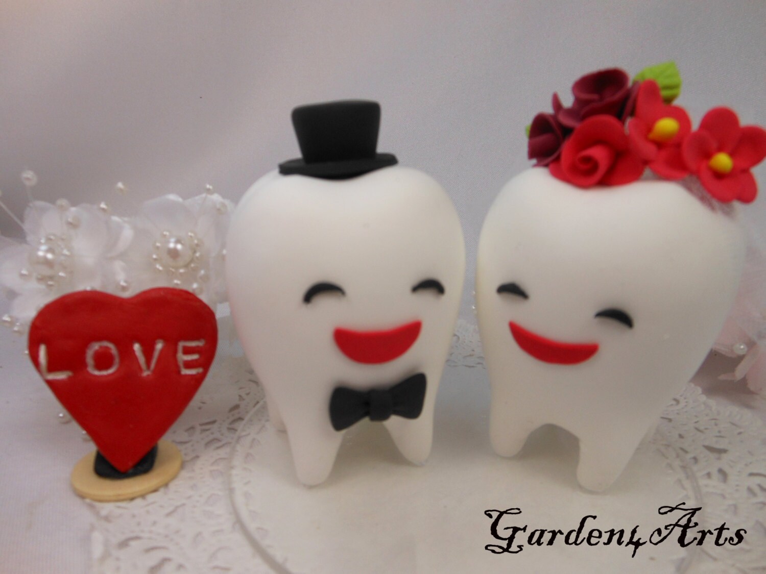 Custom Wedding Cake TopperLove Teeth couple with circle | Etsy