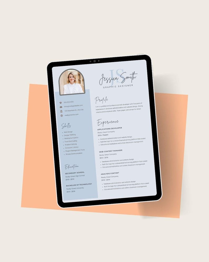 Modern Blue Minimalist Resume Template | Editable Graphic Designer CV ...