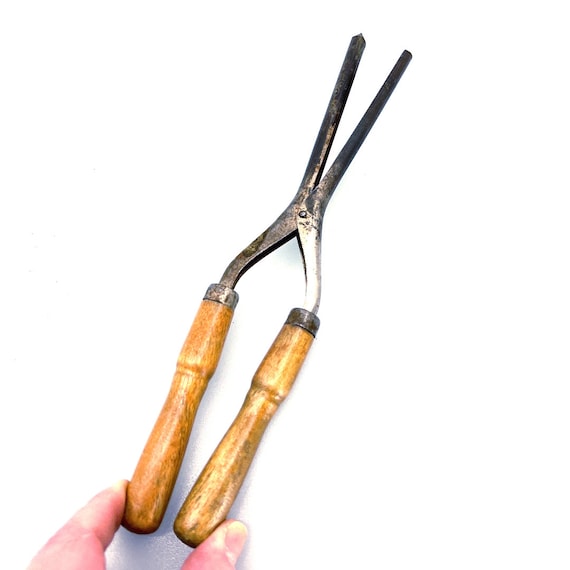 Antique Victorian Hair Curling Iron - Gem