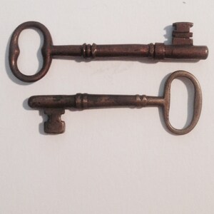 KEYS! Five Vintage Brass Keys for Your Collection -- Or, Art Project ...