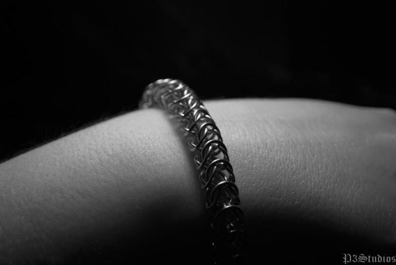 Box Chain or Queens' Link Bracelet Chainmail - Etsy