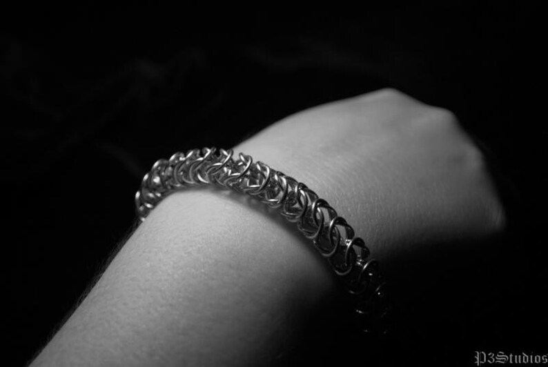 Box Chain or Queens' Link Bracelet Chainmail - Etsy