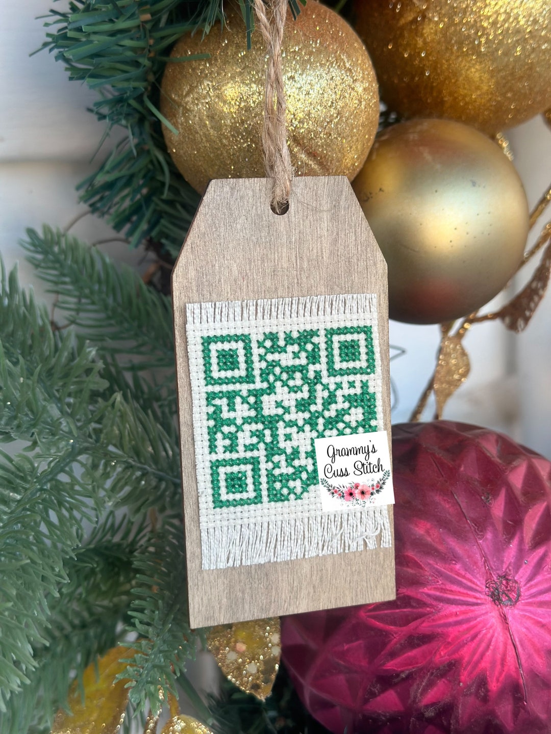 Wishing You a Merry Christmas QR Code, Seasons Greetings, Modern Cross ...