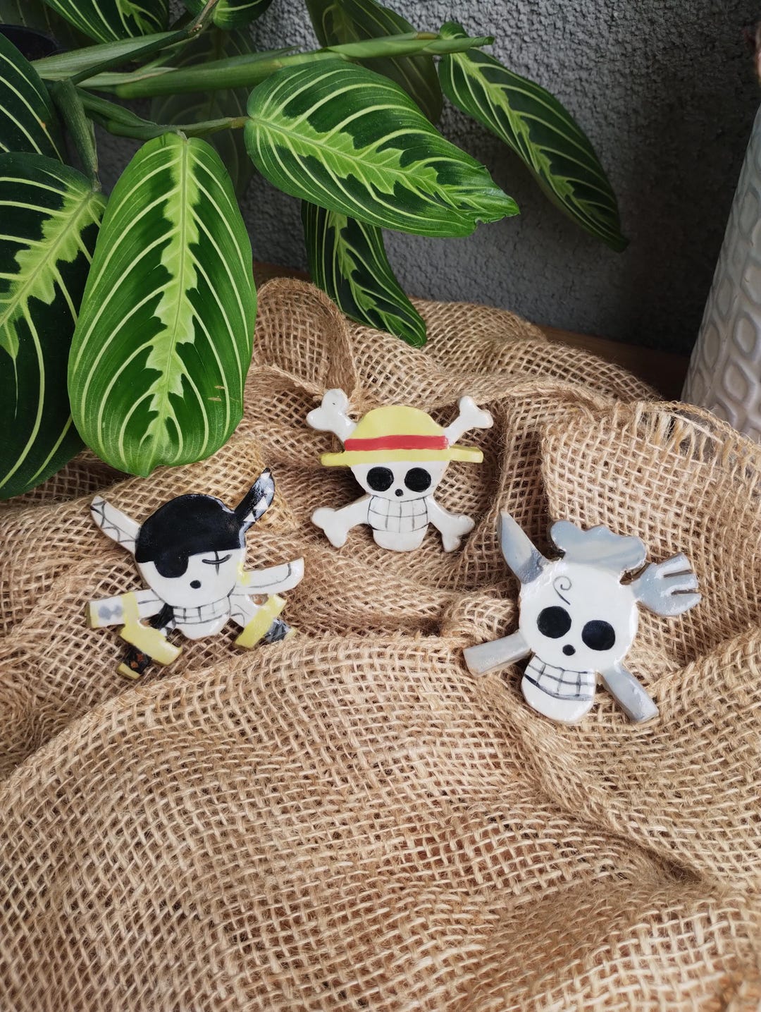 One Piece Anime Magnets: Handmade Ceramic Straw Hat Pirate Flags - Etsy