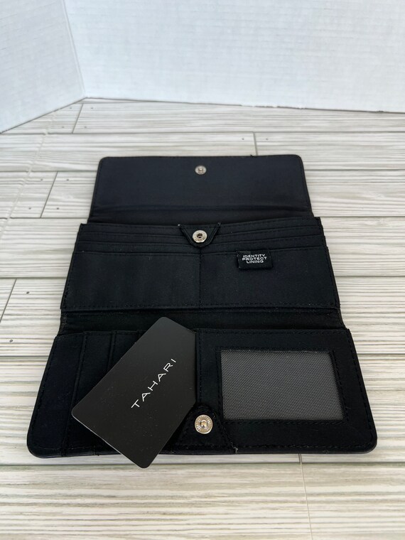 Women’s Tahari black Queen Bee wallet - Gem
