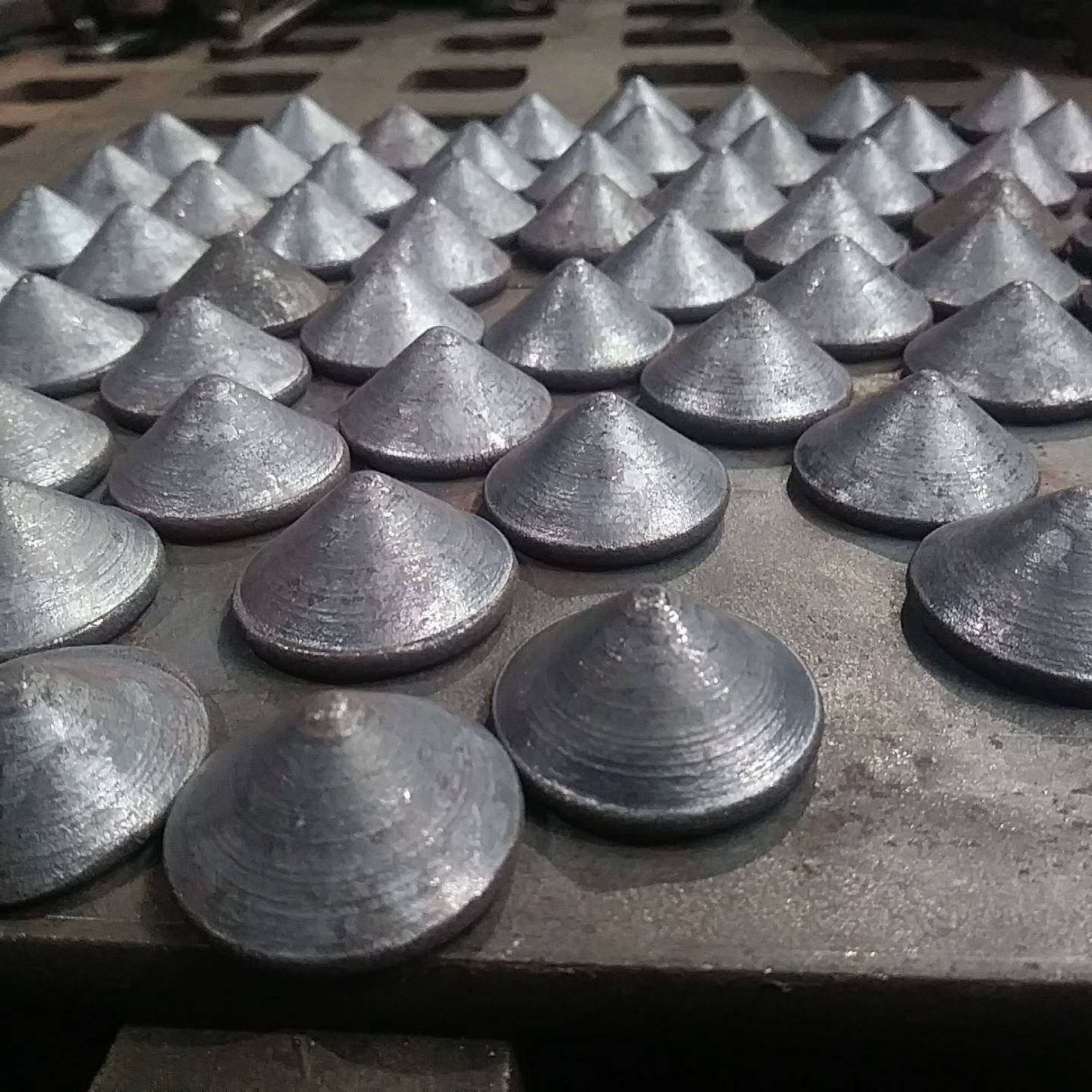 Faux Rivets Heads