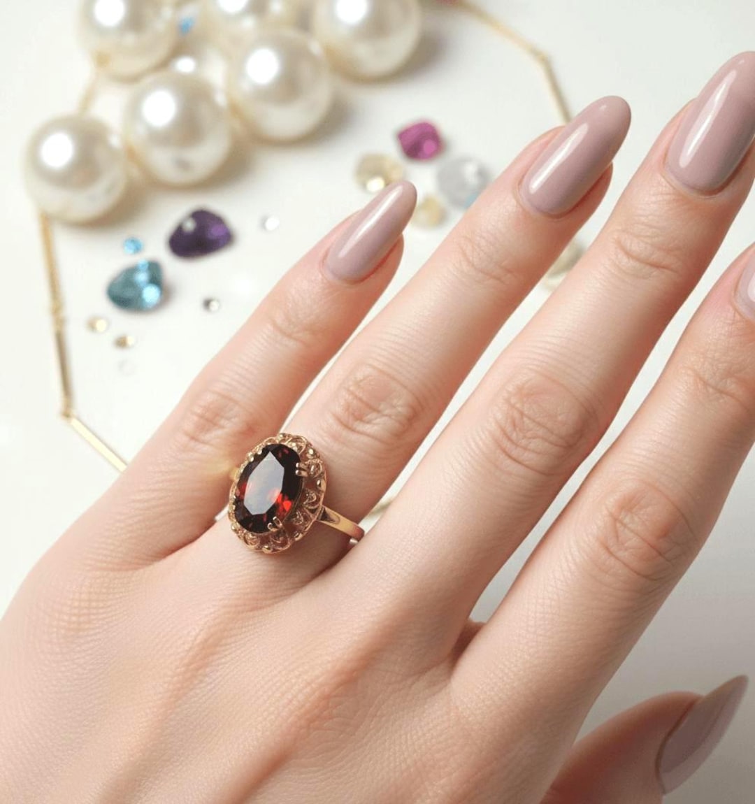 Vintage Garnet Ring 333 Gold – 60s/70s Jewelry, Faceted Garnet, Elegant ...