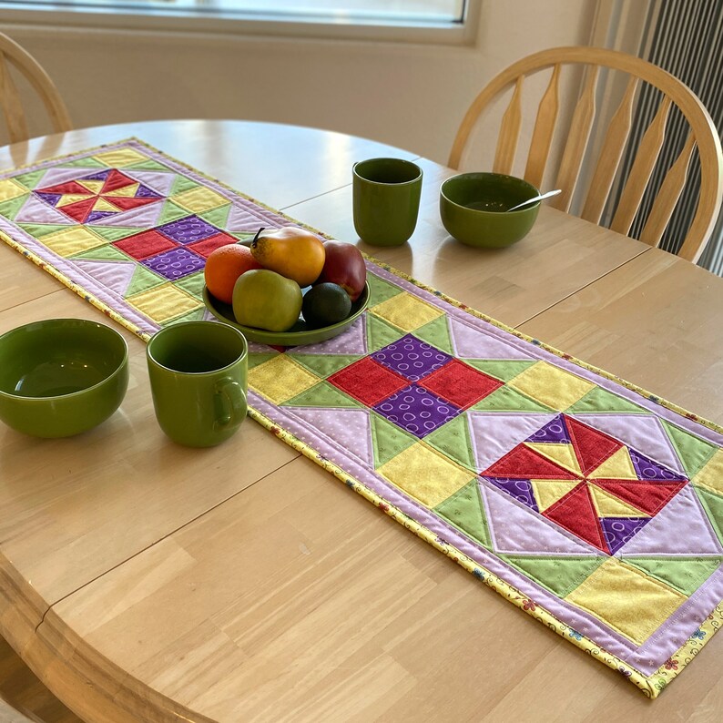 Pinwheel Pals Quilted Table Runner Tulip Square Pattern 585 - Etsy