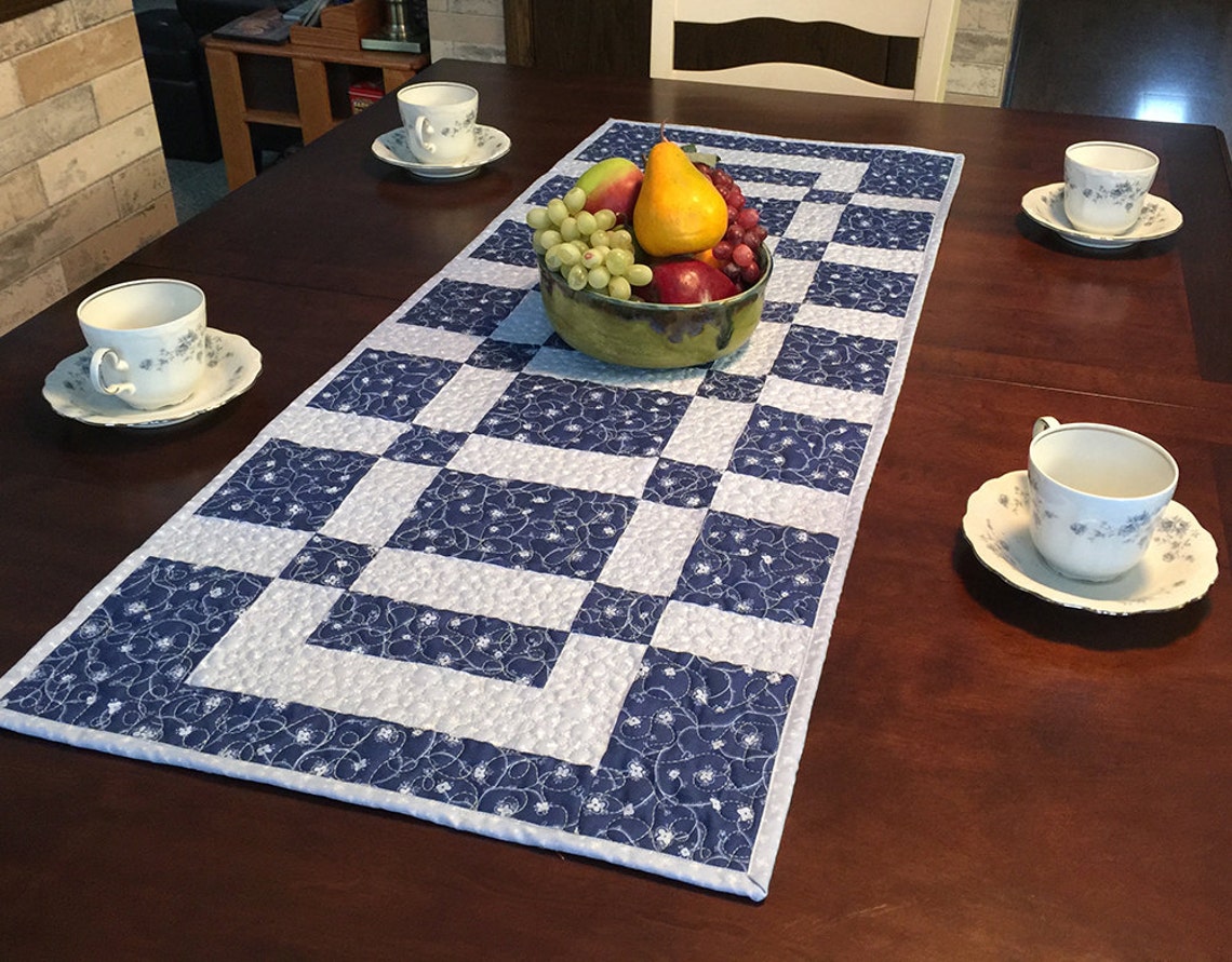 Sidewalks and Squares Quilted Table Runner Tulip Square - Etsy