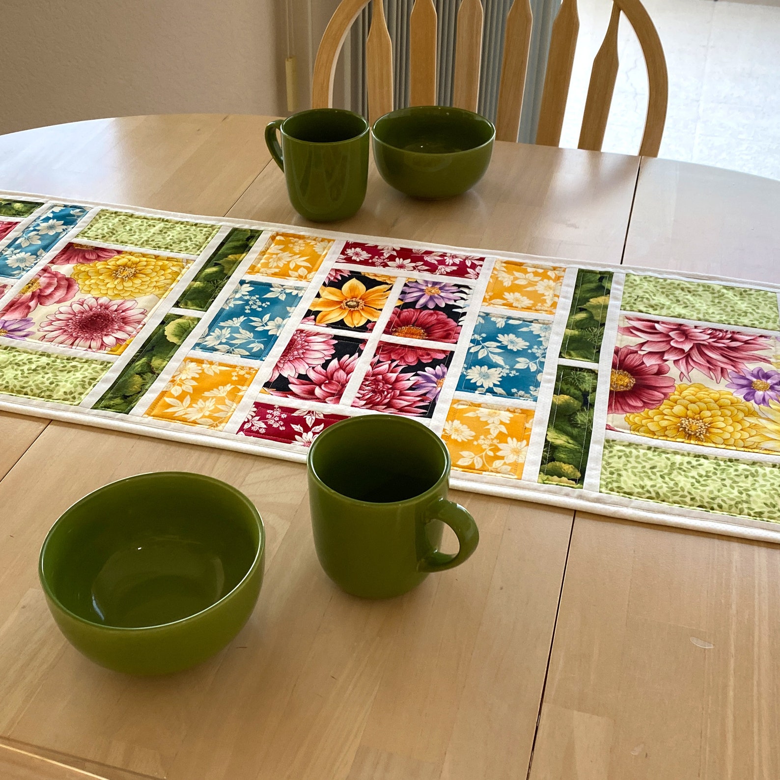 Picture Windows Quilted Table Runner Pattern Tulip Square - Etsy