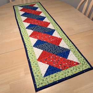 Colorful Ribbon Twist Quilted Table Runner - Tulip Square Pattern #576 ...