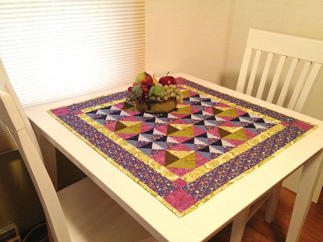 Quilted Table Topper Pattern - Quilted 3D Blocks Table Topper - PDF ...