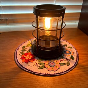 Floral Felt Appliqué Pattern: Candle Mat, Tulip Square (mailed Paper ...