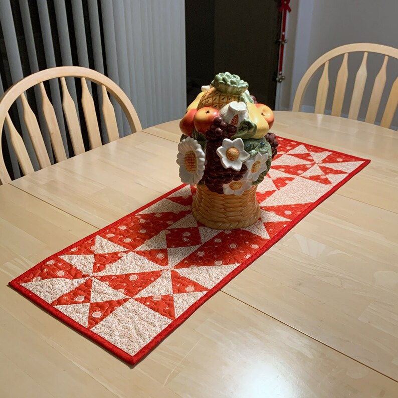 Bold Triangles Quilted Table Runner - Tulip Square Pattern #575 ...