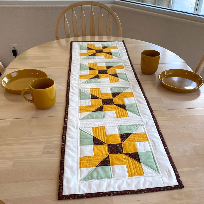 Quilted Table Runner Pattern 593 Modern Kitchen Table - Etsy