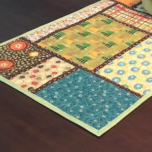 Quilted Table Runner Pattern: Random Windows Design (PDF Download) - Etsy