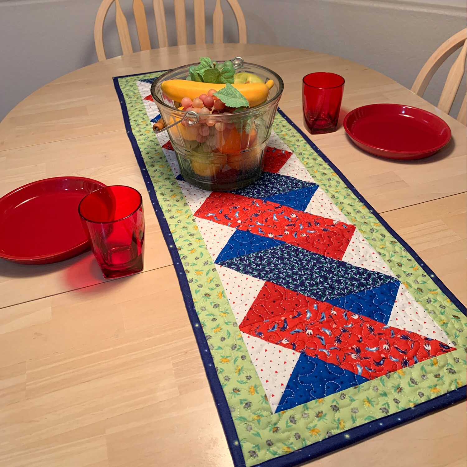 Colorful Ribbon Twist Quilted Table Runner - Tulip Square Pattern #576 ...