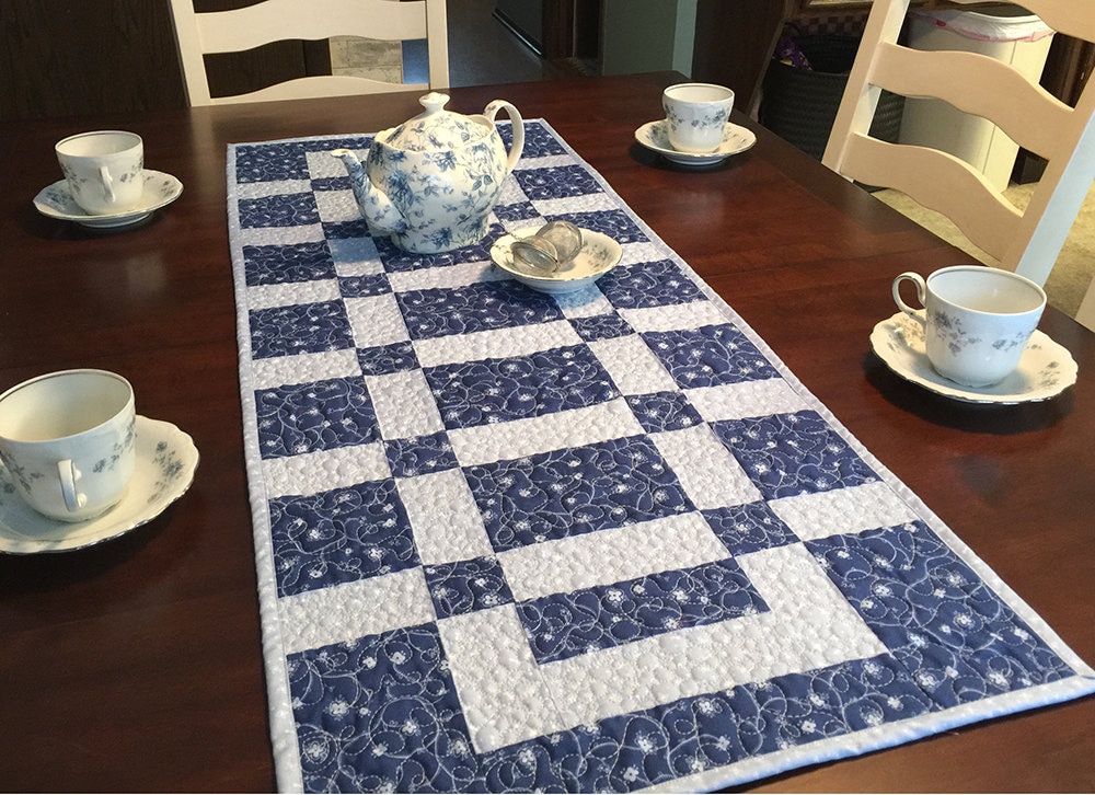 Sidewalks and Squares Quilted Table Runner Tulip Square - Etsy
