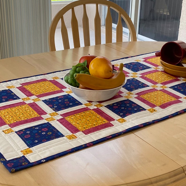 Country Charm Quilted Table Topper Table Runner - Tulip Square Pattern ...