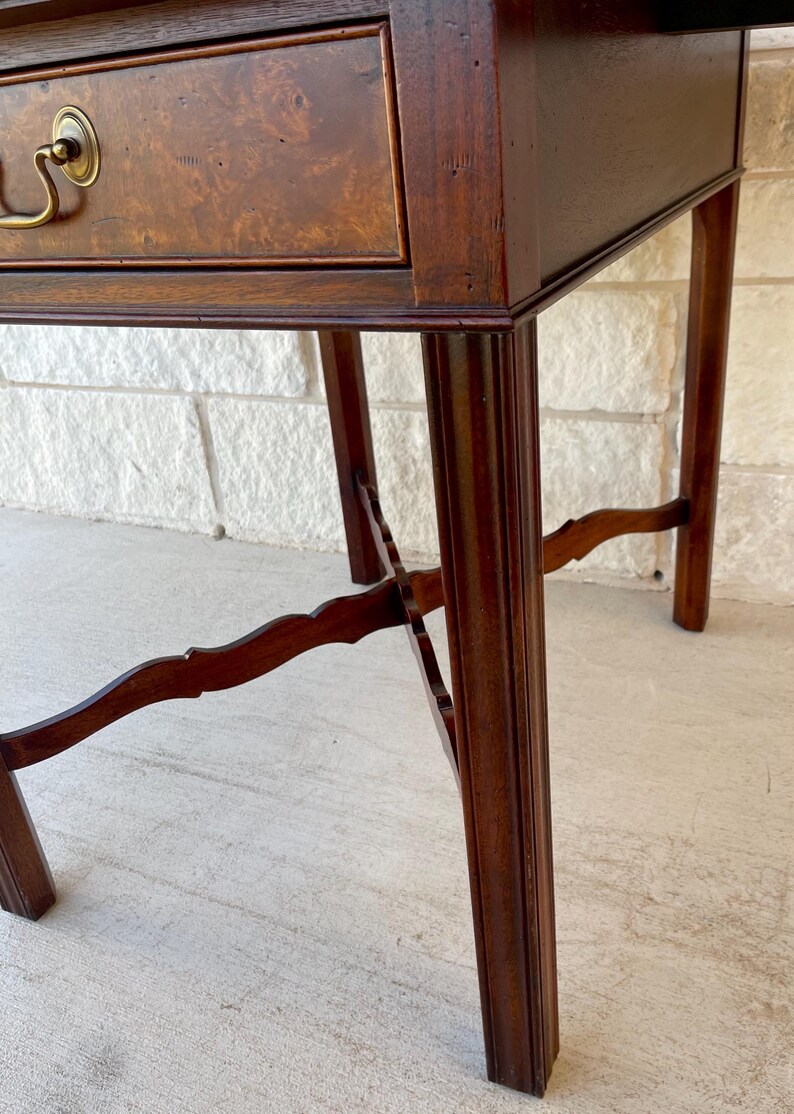 Hekman Drop Leaf Side Table: Pre-antique Chippendale Style Mahogany ...