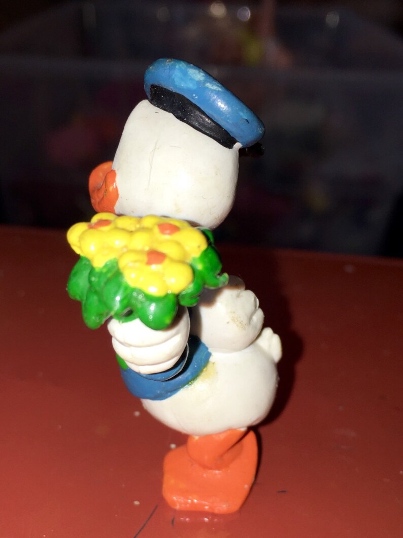 Vintage PVC Walt Disney Donald Duck with flower bouquet figure | Etsy