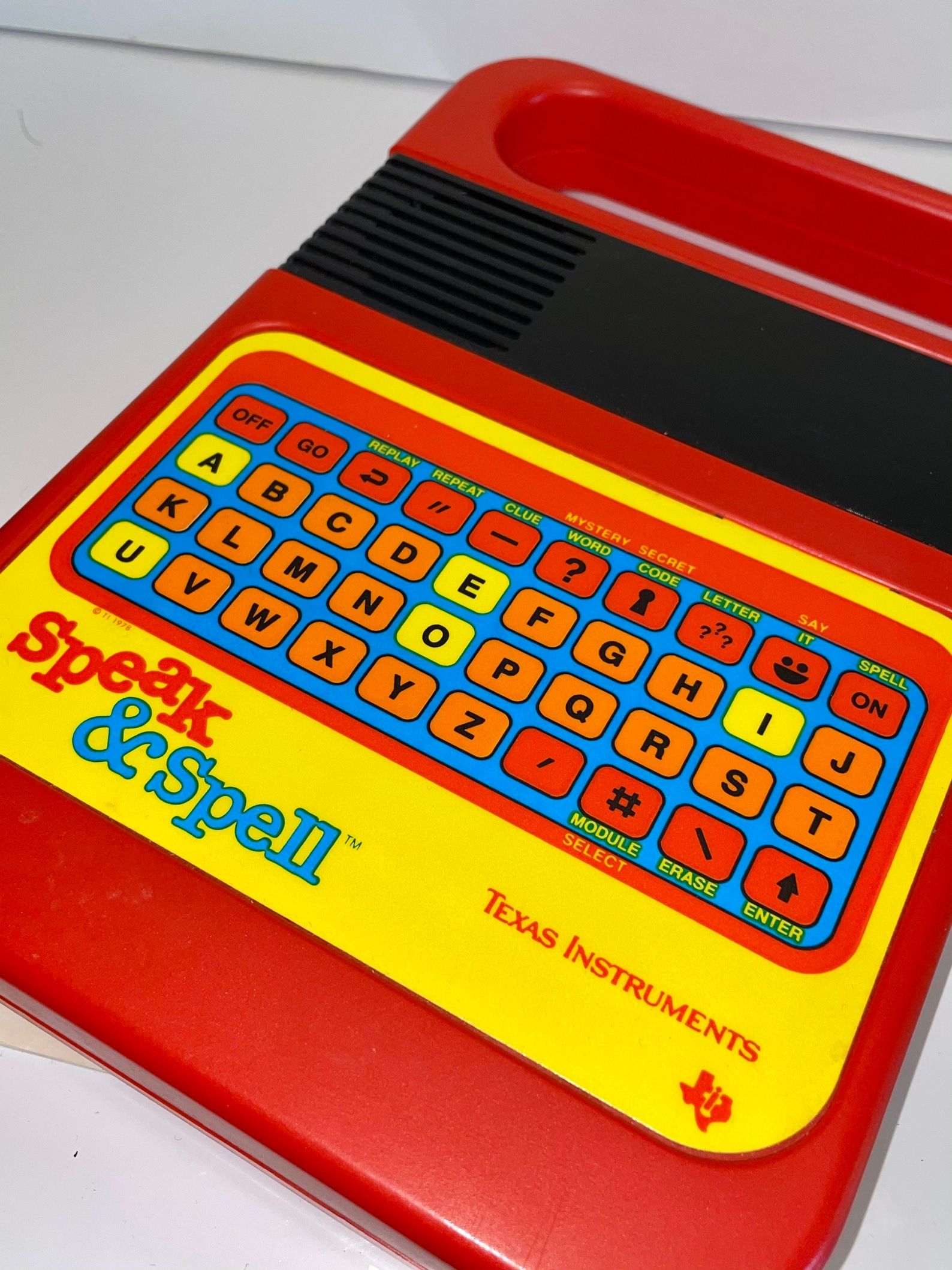 Vintage 1988 Texas Instruments Speak & Spell Electronic Learning Toy ...