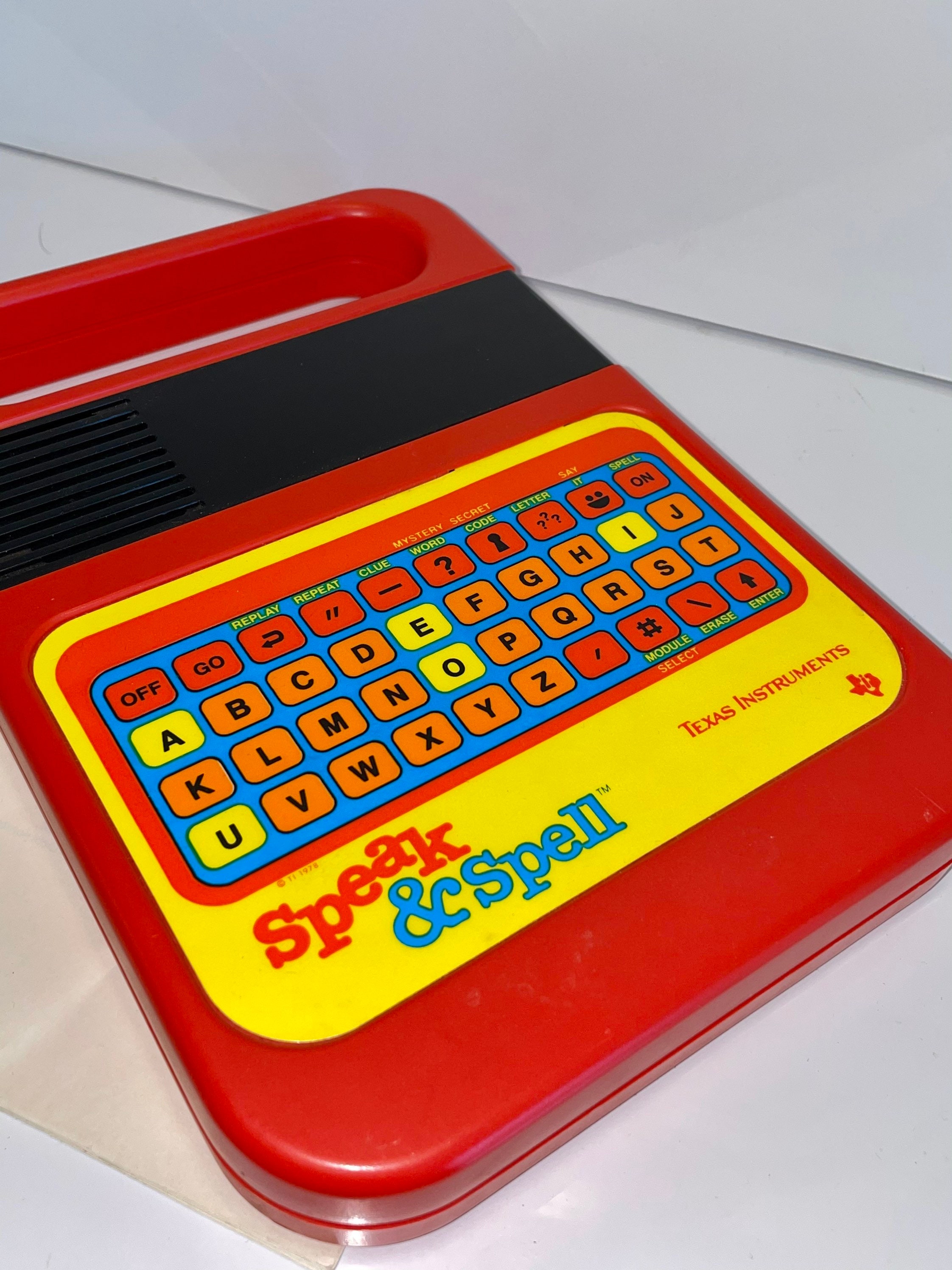 Vintage 1988 Texas Instruments Speak & Spell Electronic Learning Toy ...