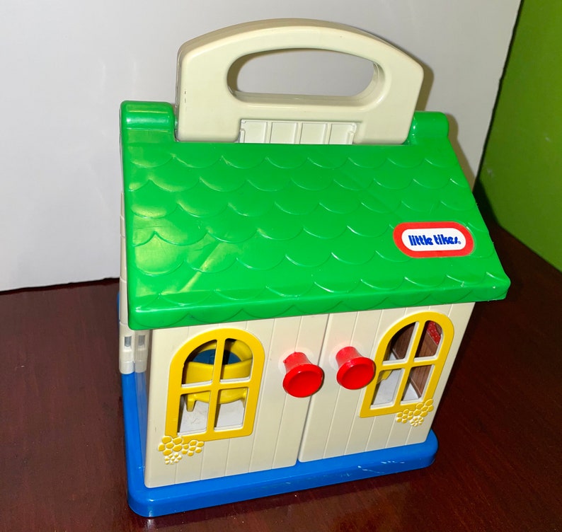1990 Little Tikes Toddle Tots Little People House and Two Person Set of ...