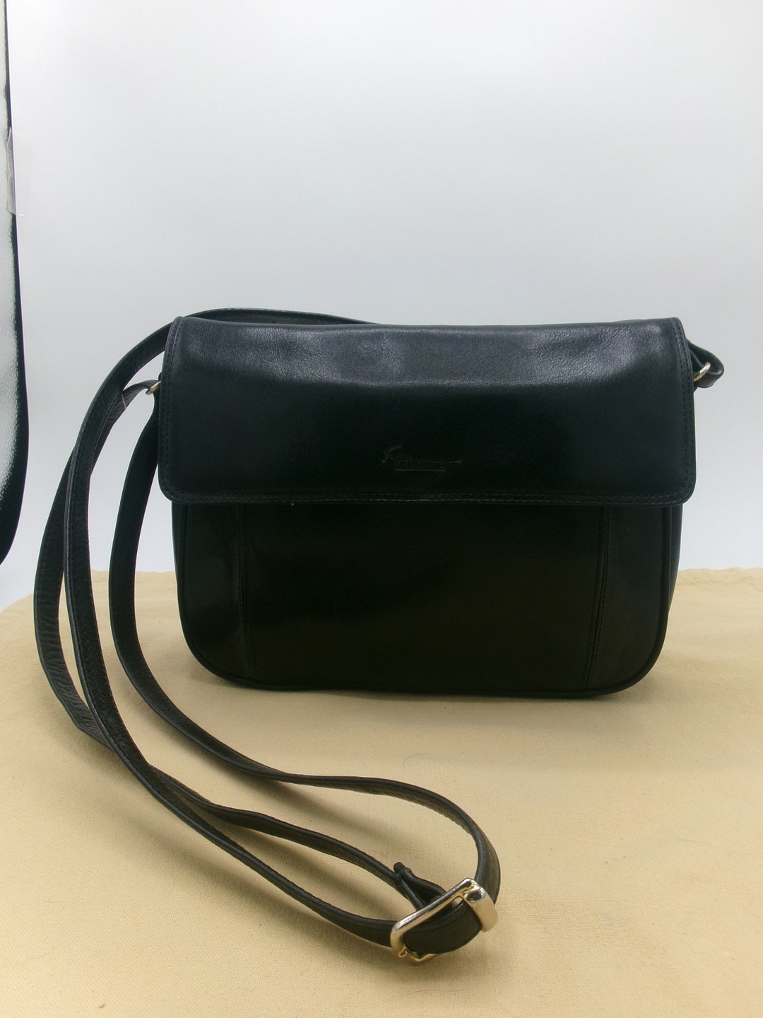 Krumm's Classic Black Shoulder Bag With Adjustable Strap, NEW Condition ...