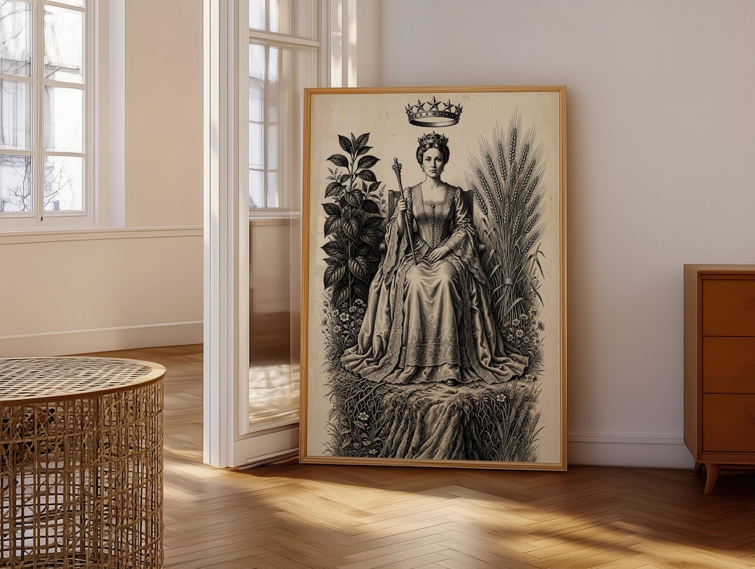 Vintage Engraving Royal Woman Wall Art, Regal Queen Print, Monochrome ...