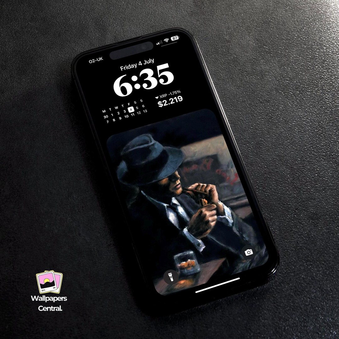Mob Boss With a Cigar 4K Phone Wallpaper: Abstract Mobile Lock Screen ...