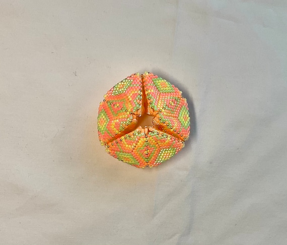 Heat Haze Kaleidocycle Beaded Sculpture Graphs Beadwoven Art - Etsy